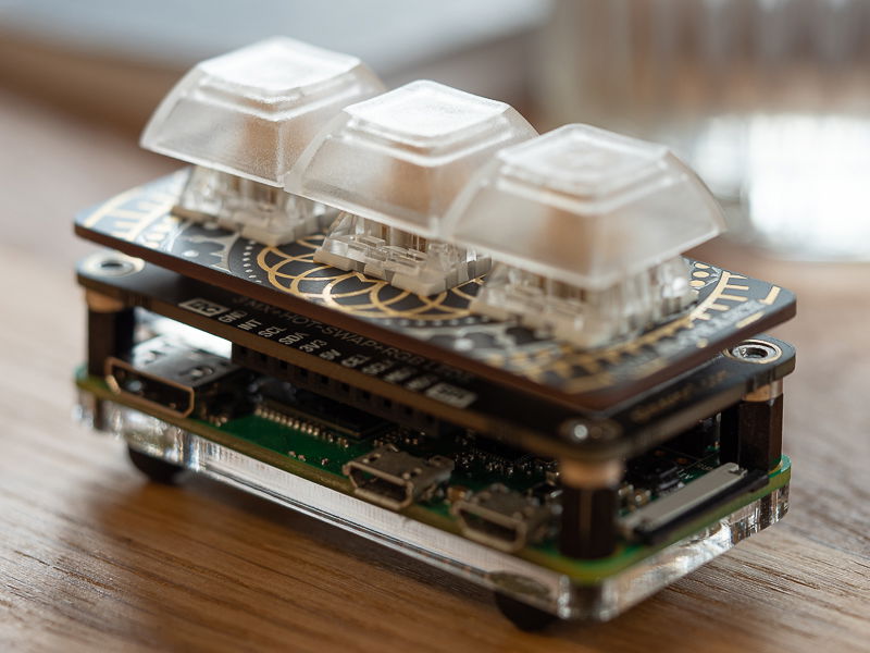 Assembling Keybow MINI