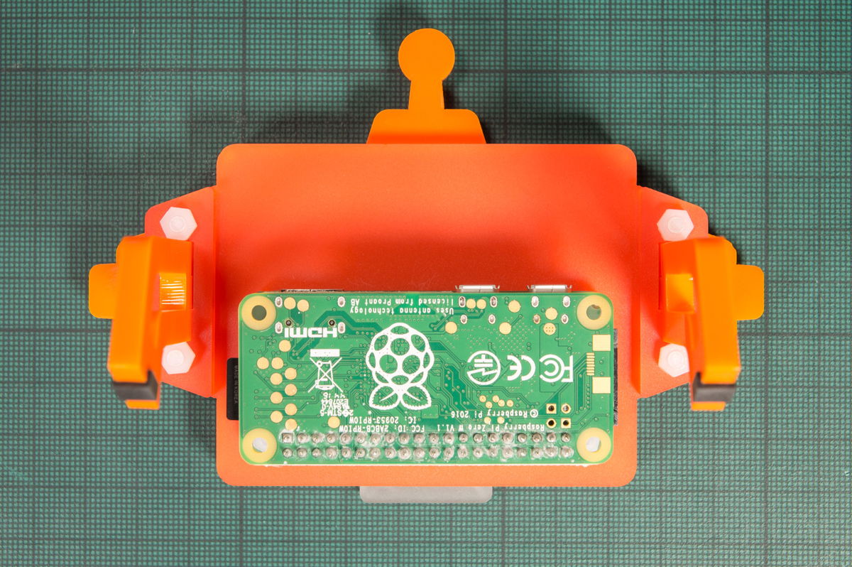 Assembling Scroll Bot