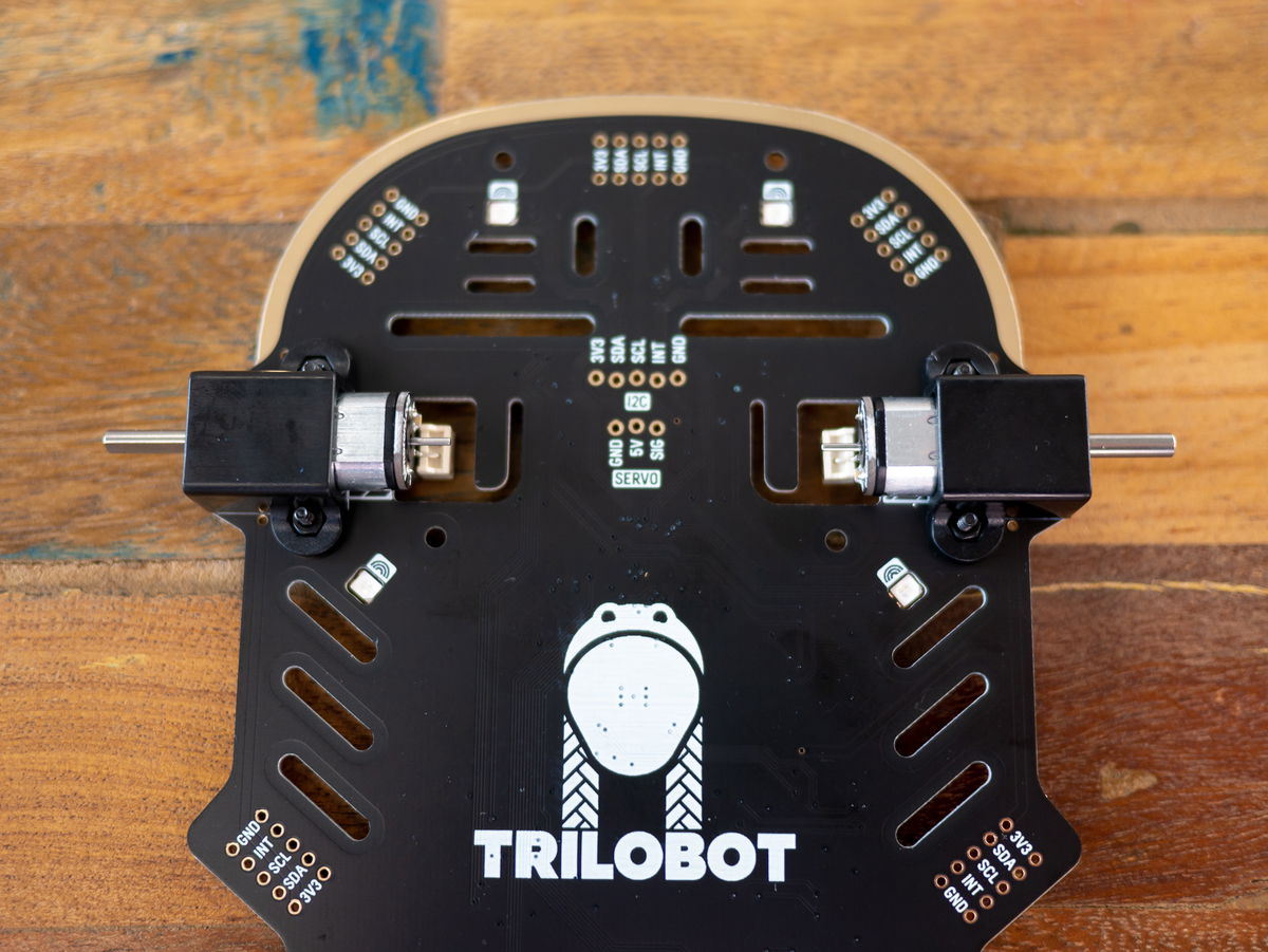 Assembling Trilobot