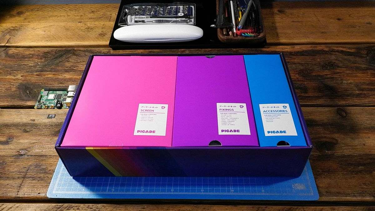 Assembling your 8" or 10" Picade with PICO-8 - 2020 Edition